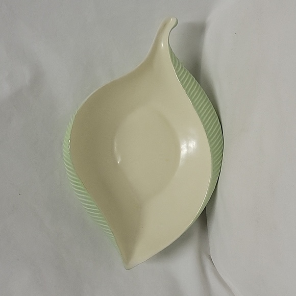 Red Wing Pottery | Other | Vintage Red Wing Usa M446 Leaf Shaped ...